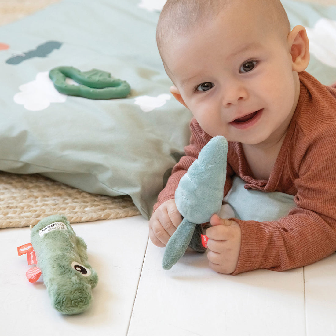 Tiny activity toy set 3 pcs - Croco - Powder – Powder – Done by Deer